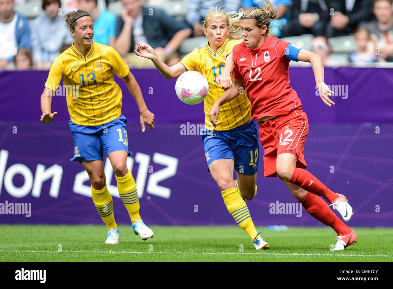 England womens football captain hi-res stock photography and images - Alamy
