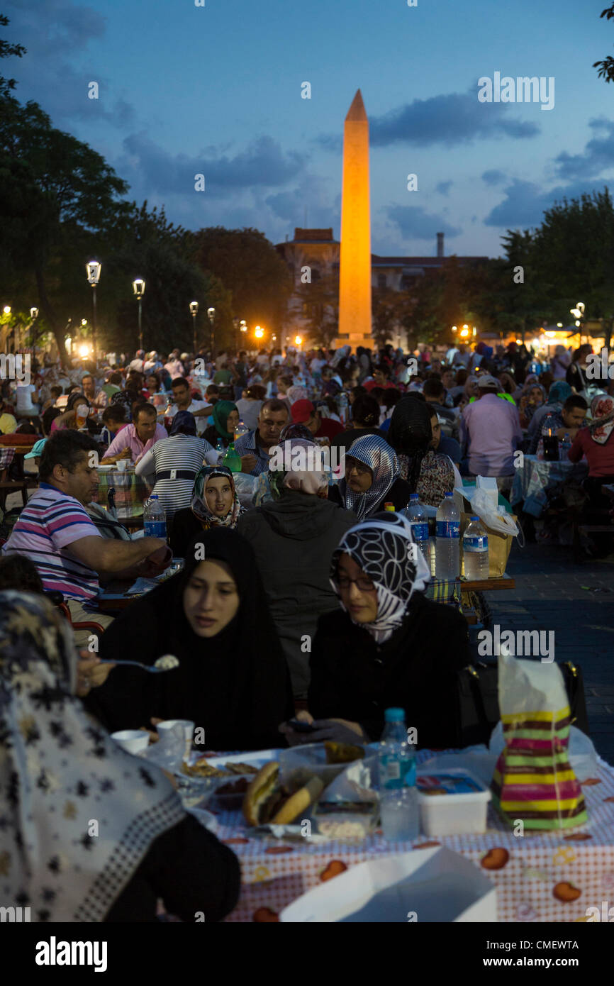 Ramazan hi-res stock photography and images - Alamy