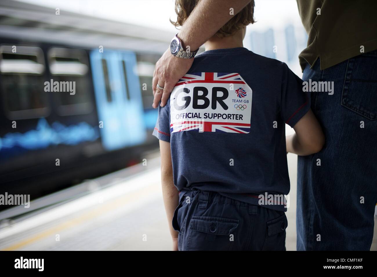 Stratford dlr station hi-res stock photography and images - Alamy
