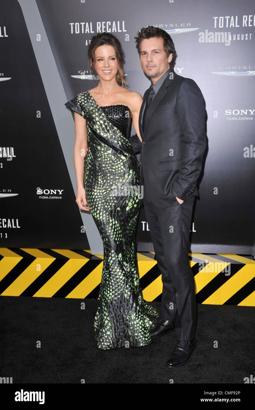 Len Wiseman, Kate Beckinsale at arrivals for TOTAL RECALL Premiere ...