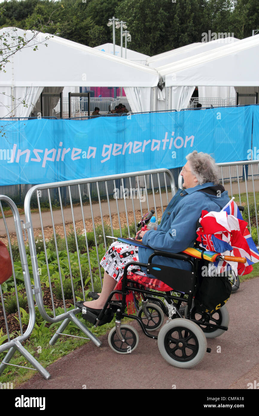Woman canoe white background hi-res stock photography and images - Alamy