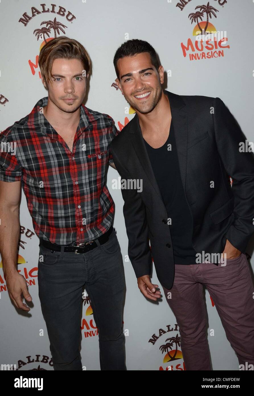Jesse metcalfe, josh henderson hi-res stock photography and images - Alamy