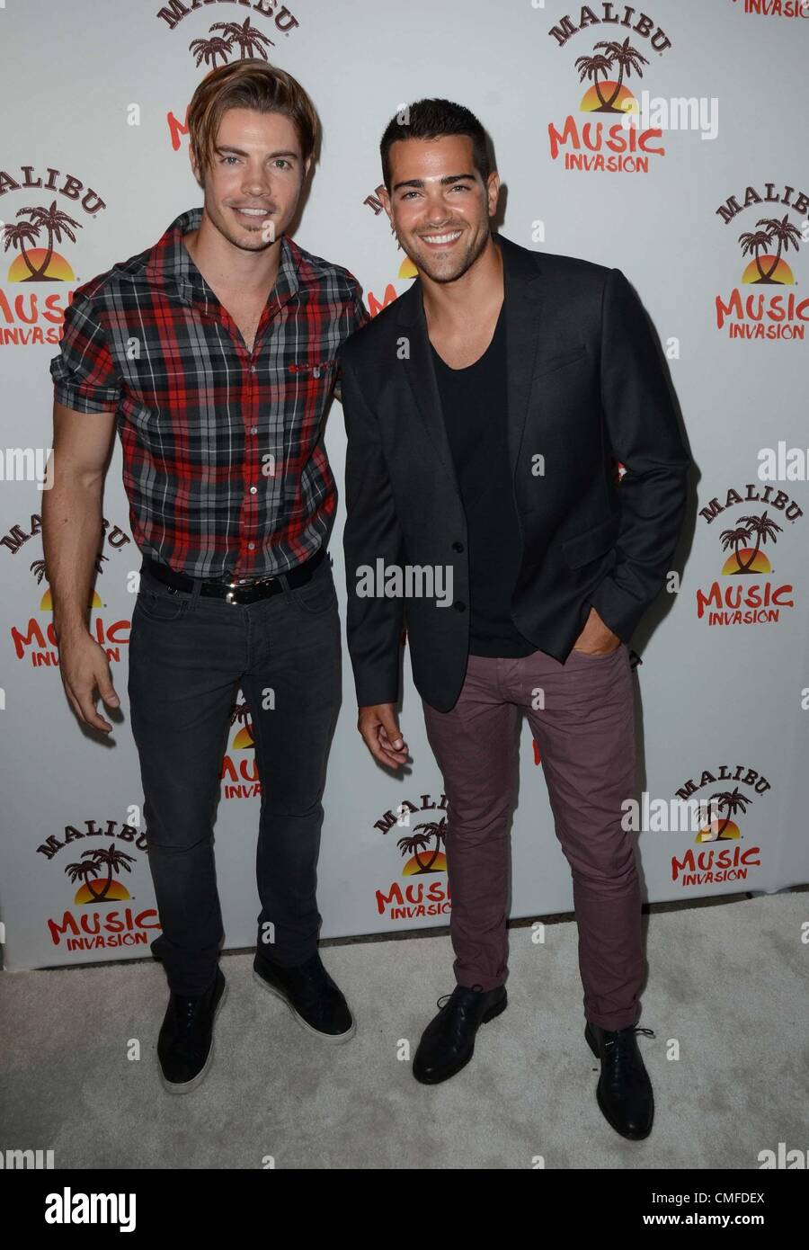 Jesse metcalfe, josh henderson hi-res stock photography and images - Alamy