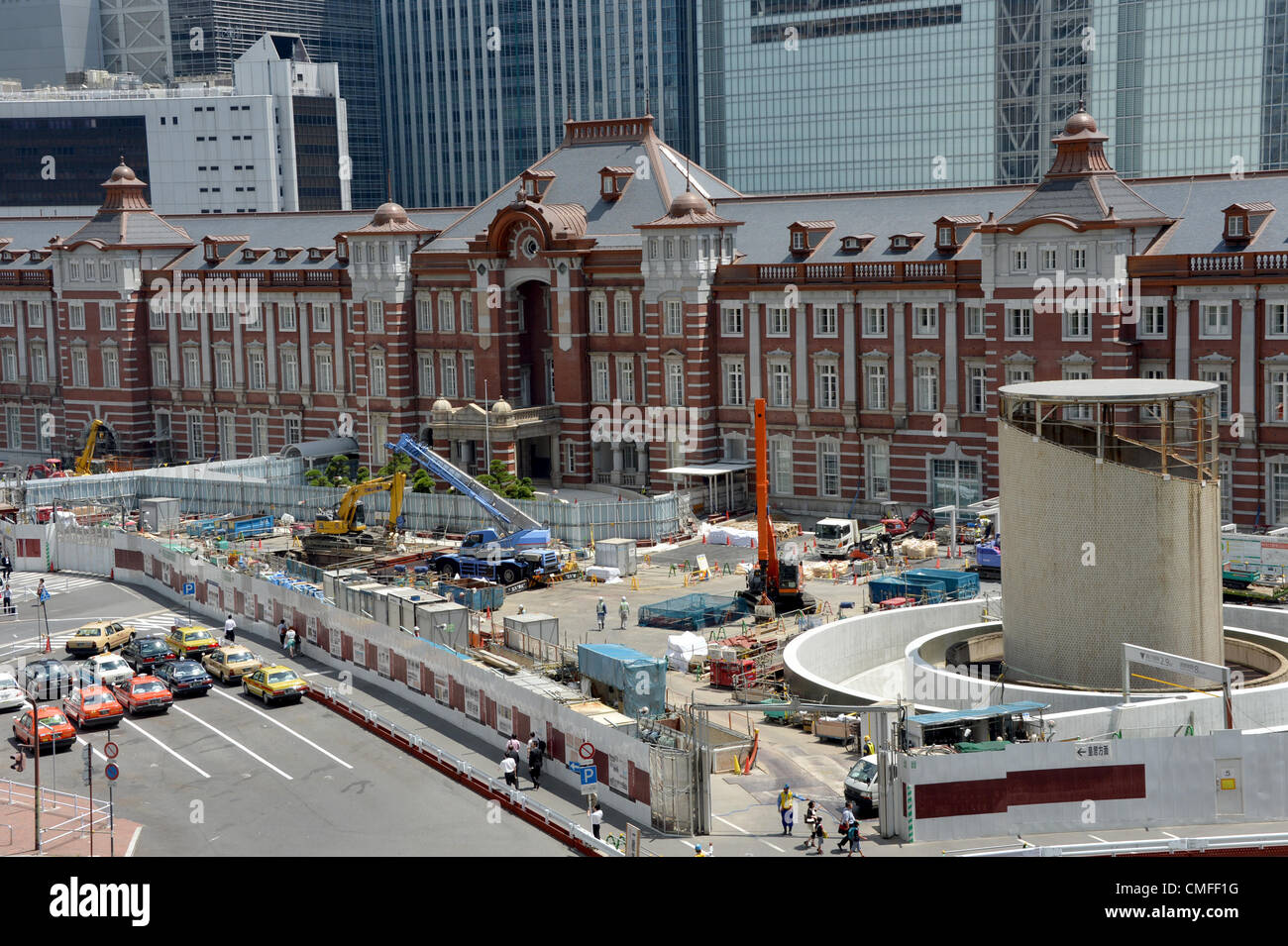 August 3, 2012, Tokyo, Japan - Construction continues as the renovation ...