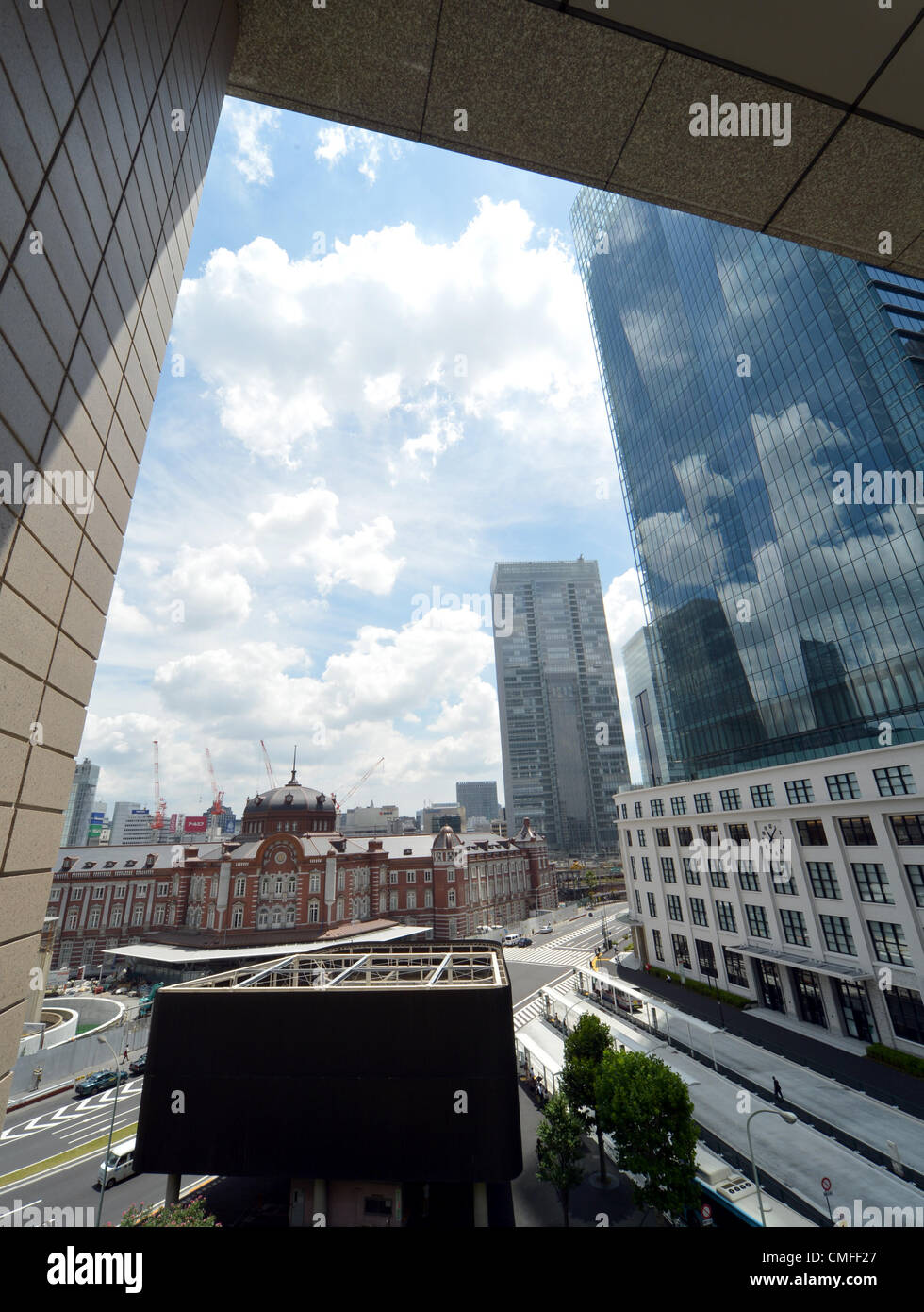 August 3, 2012, Tokyo, Japan - Construction continues as the renovation ...
