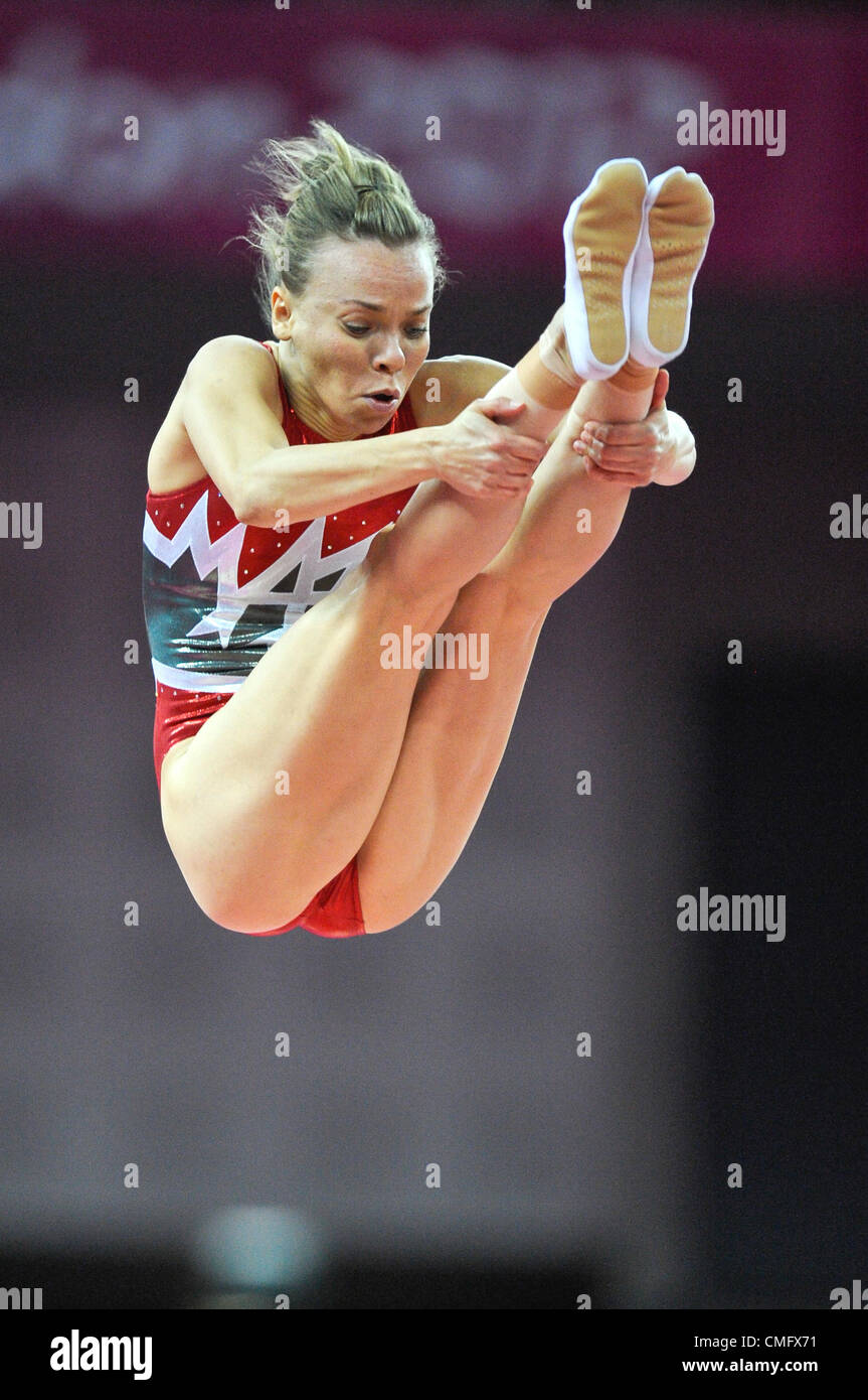 Women's trampoline gymnastics hi-res stock photography and images - Alamy
