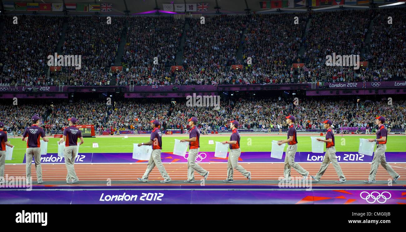 Aug. 4, 2012 - London, England, United Kingdom - Olympic stewards ...