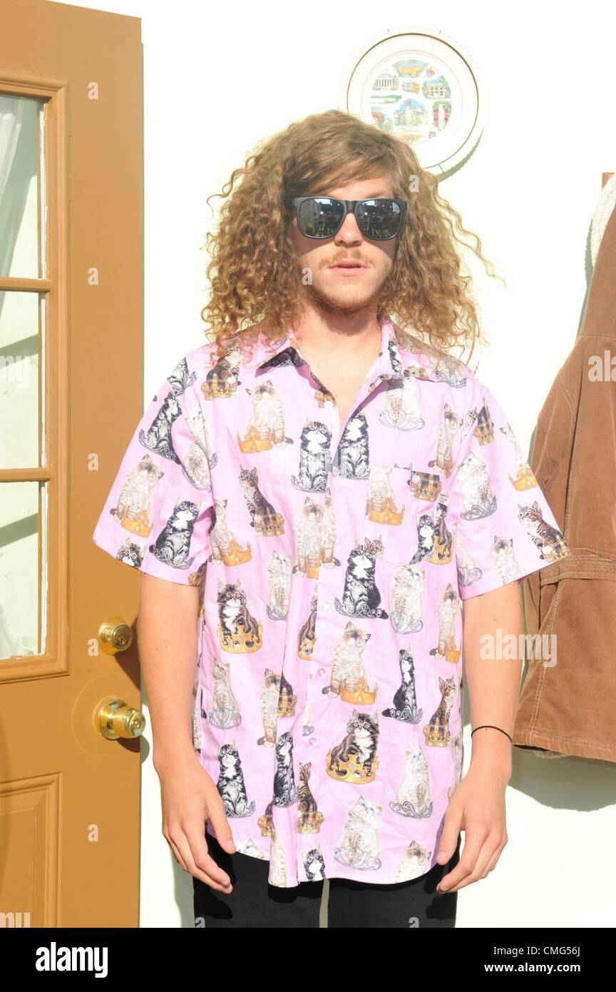 Blake Anderson at arrivals for Comedy Central Roast of Roseanne ...