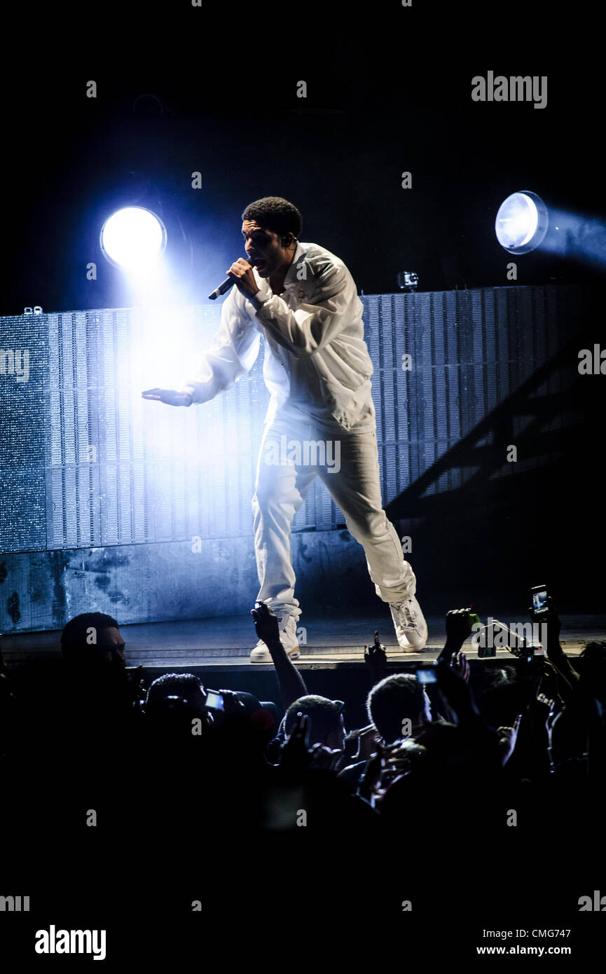 Aug. 5, 2012 - Toronto, Ontario, Canada - Canadian recording artist and ...