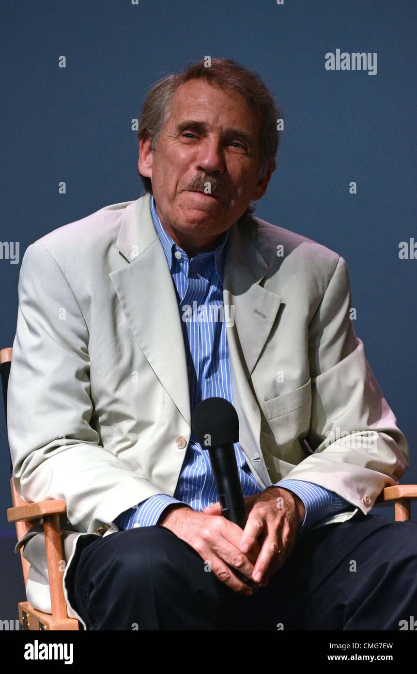 Peter Travers on stage for Meet The Filmmakers: HOPE SPRINGS, Apple ...