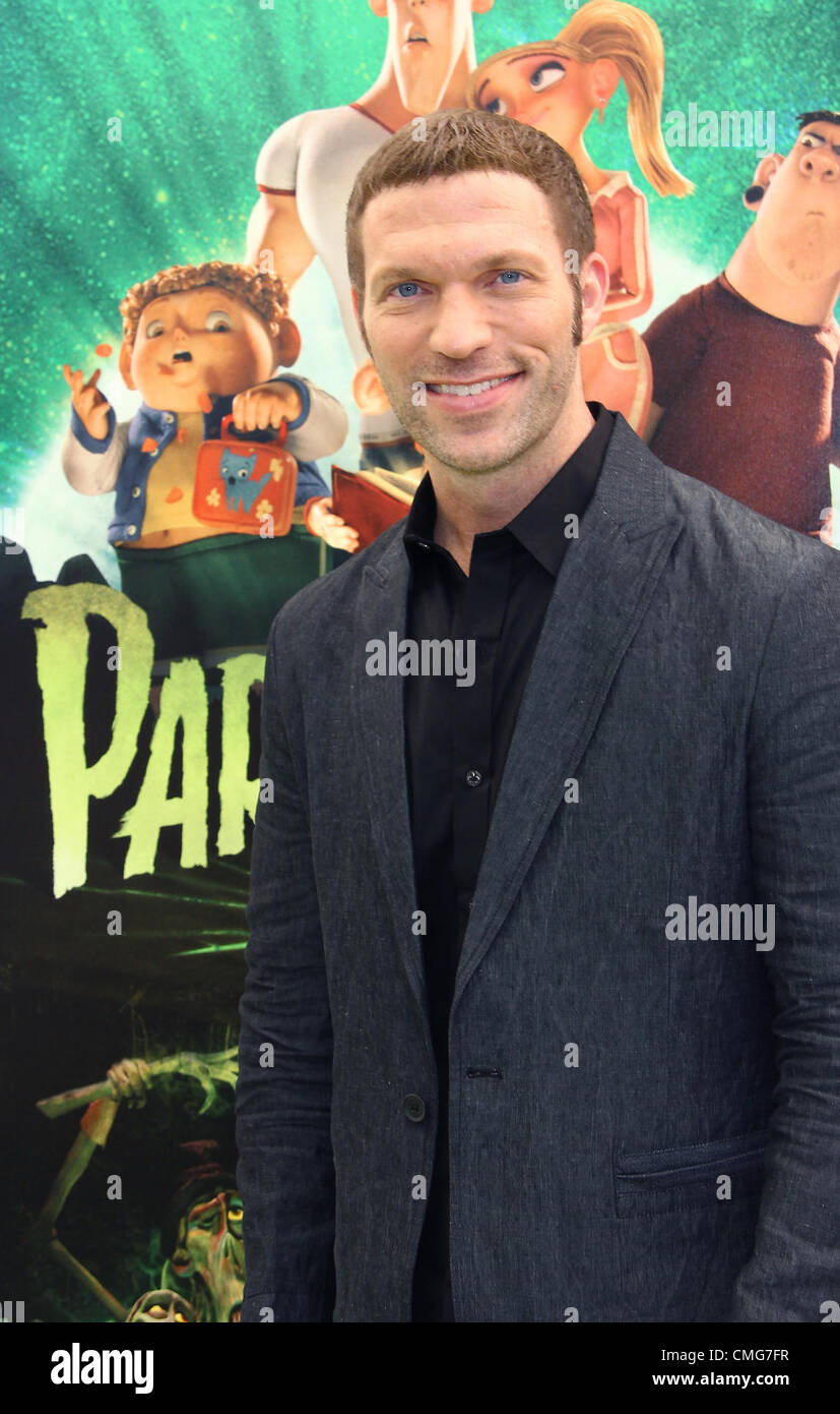 Aug. 5, 2012 - Los Angeles, California, U.S. - Travis Knight attends ...