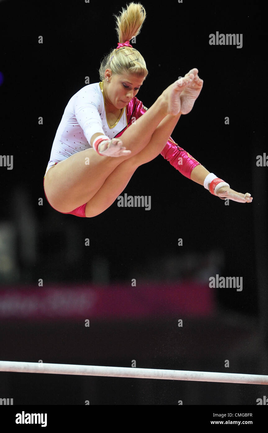 Apparatus gymnastics hi-res stock photography and images - Alamy