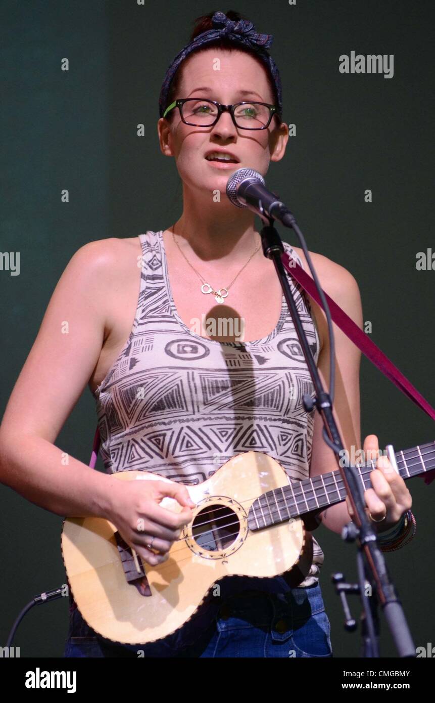 Ingrid Michaelson at in-store appearance for Live at the Apple Store ...