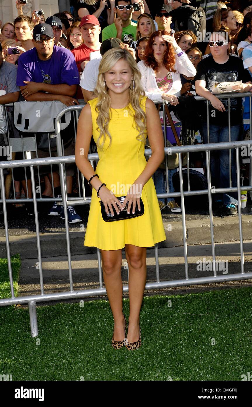 Olivia Holt Cheerleading