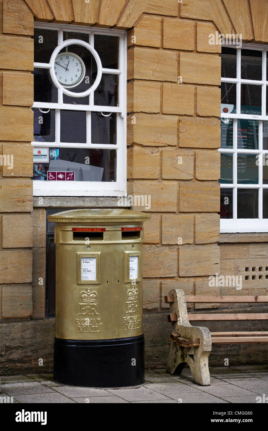 Gold mail boxes hi-res stock photography and images - Alamy