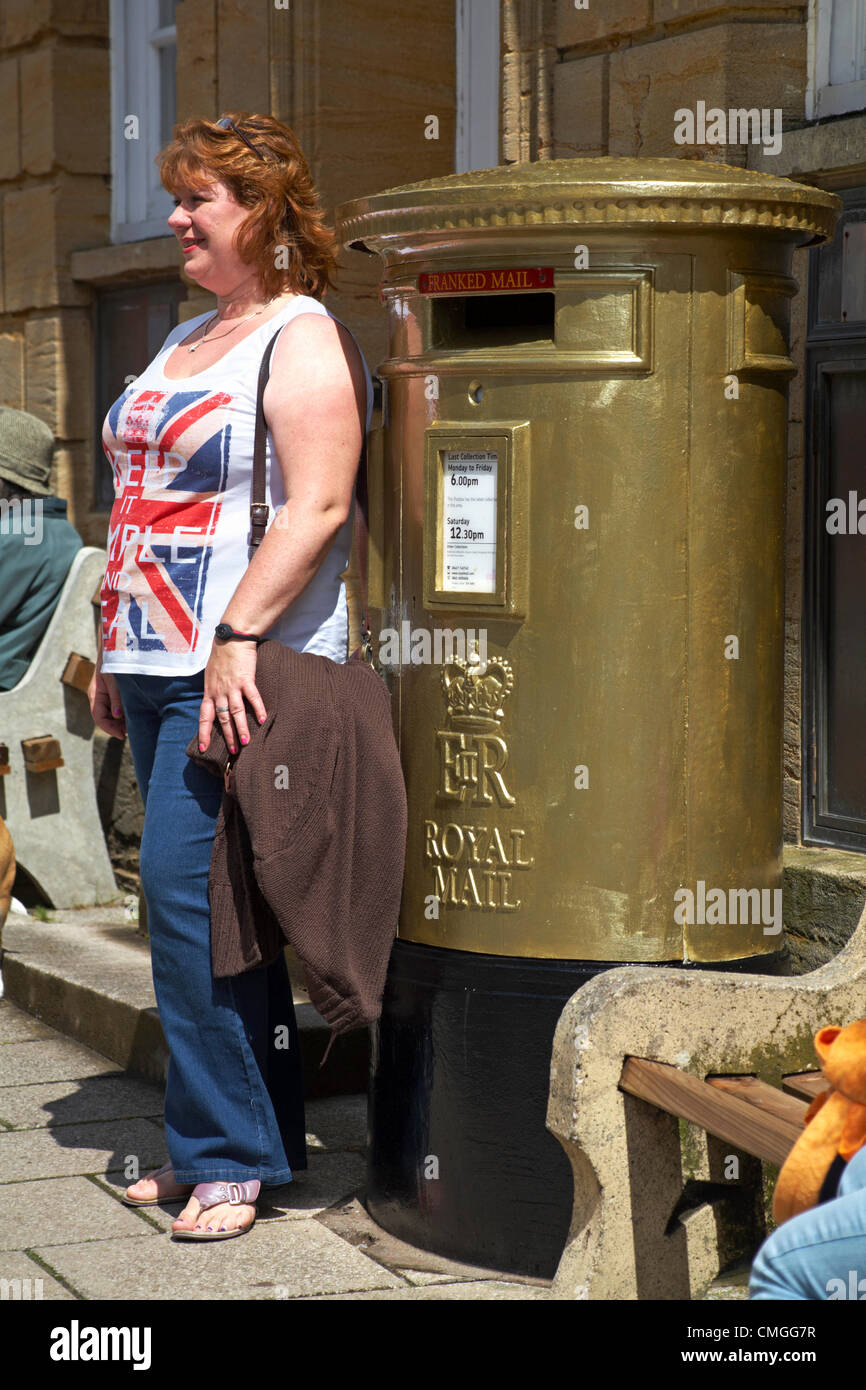 Medal medalist posing hi-res stock photography and images - Alamy