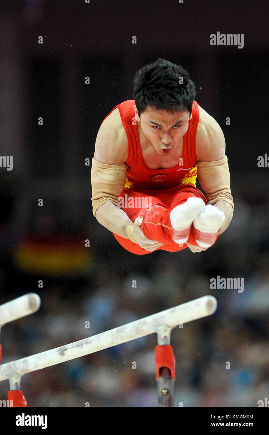 Parallel bars gymnastics apparatus hi-res stock photography and images ...