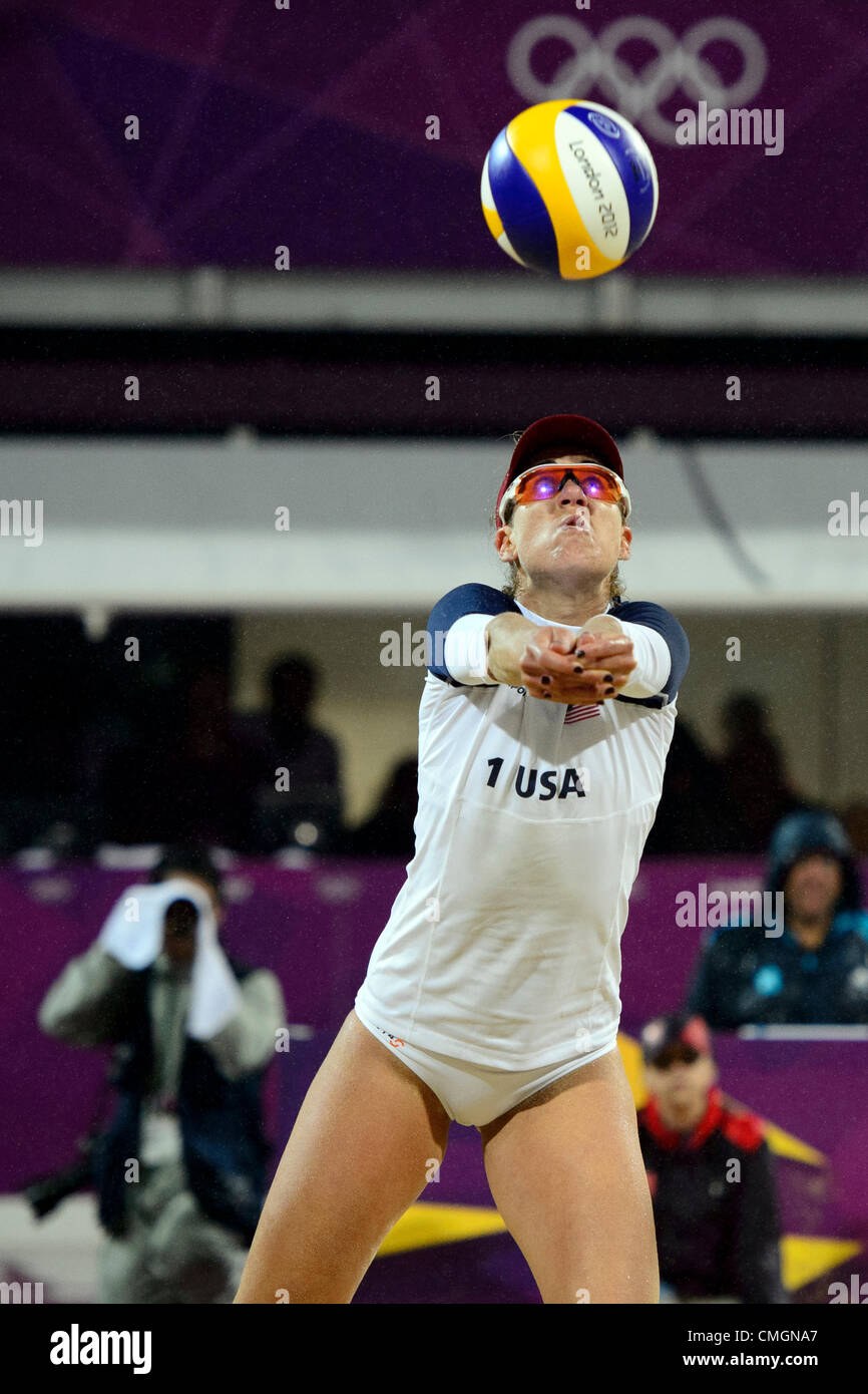 07.08.2012 London, England. Americas Jennifer Kessy (USA) in action in ...