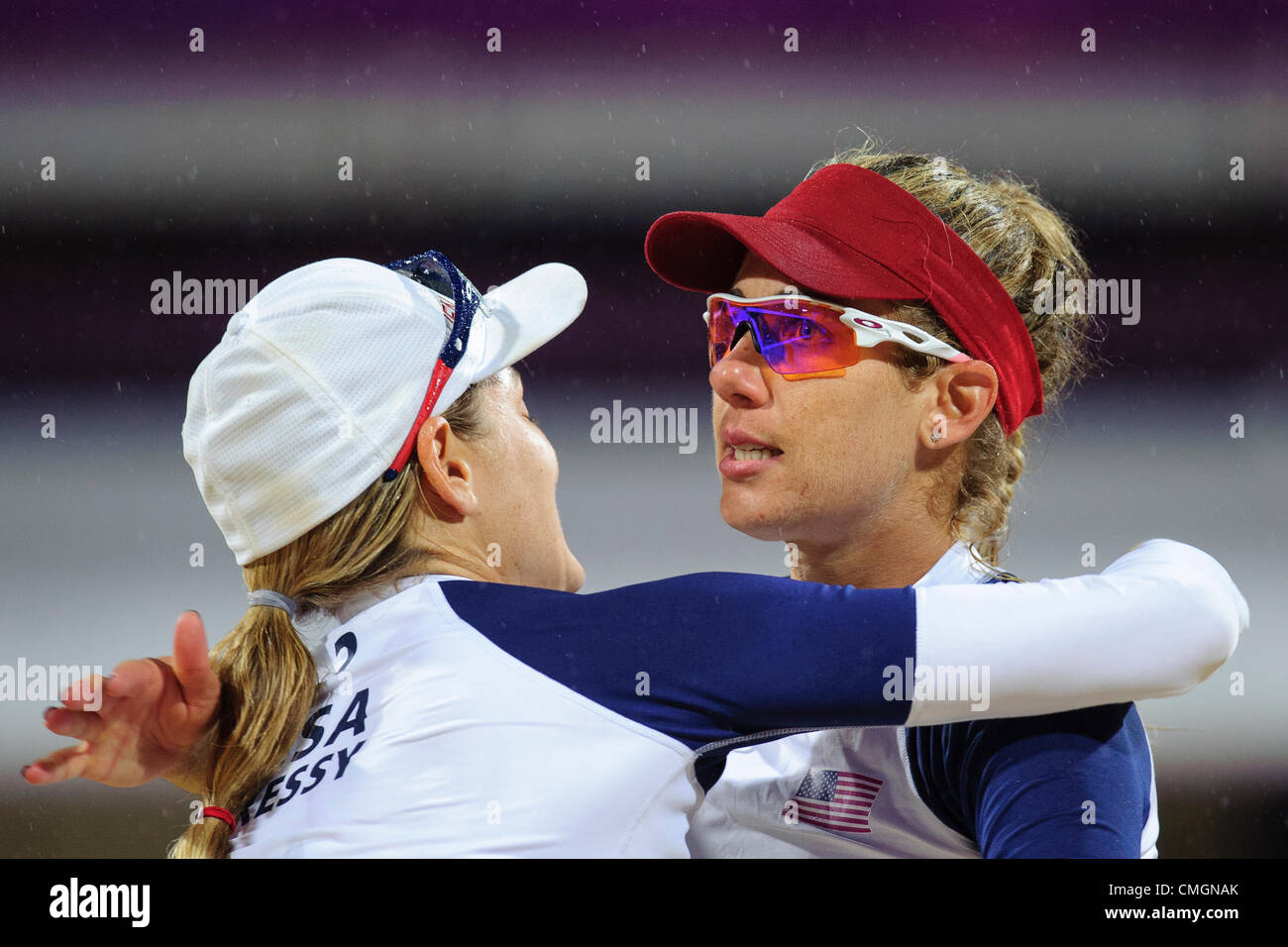 07.08.2012 London, England. Jennifer Kessy and April Ross (USA ...