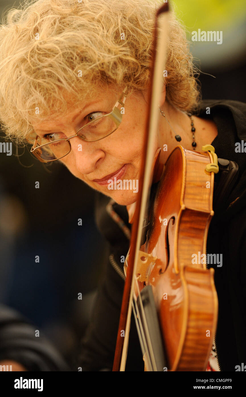 Welsh music festival hi-res stock photography and images - Alamy