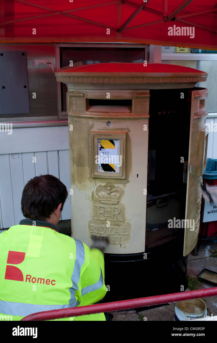 8th Aug 2012. Postbox painted gold commemorating Nick Skelton`s ...
