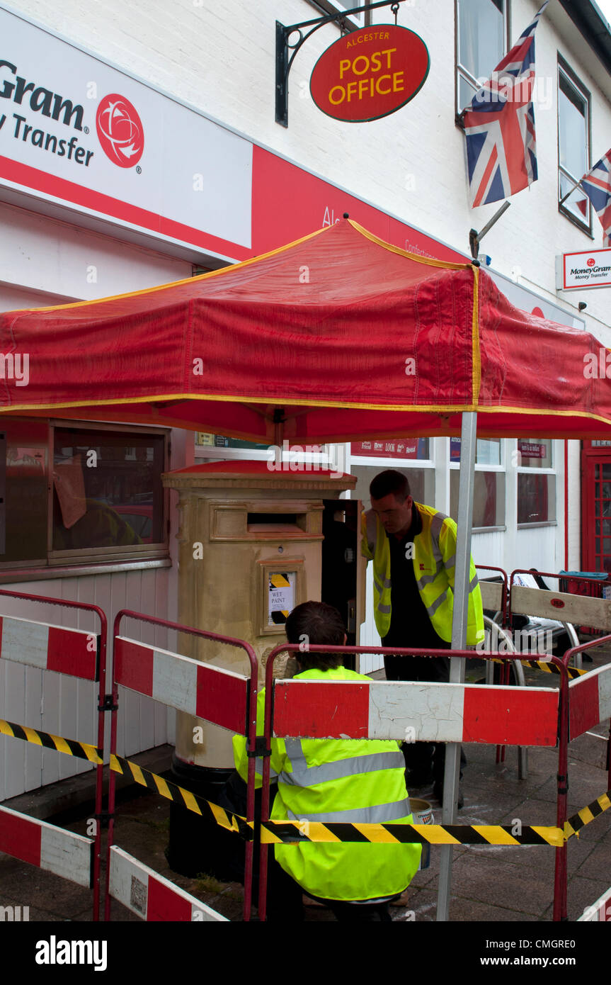 8th Aug 2012. Postbox painted gold commemorating Nick Skelton`s ...