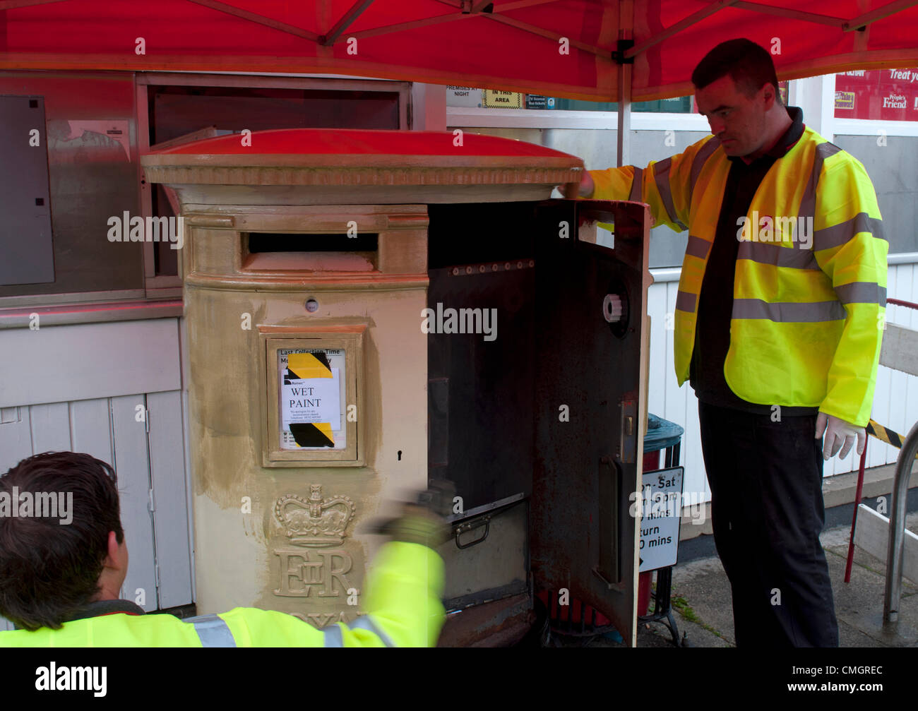 8th Aug 2012. Postbox painted gold commemorating Nick Skelton`s ...