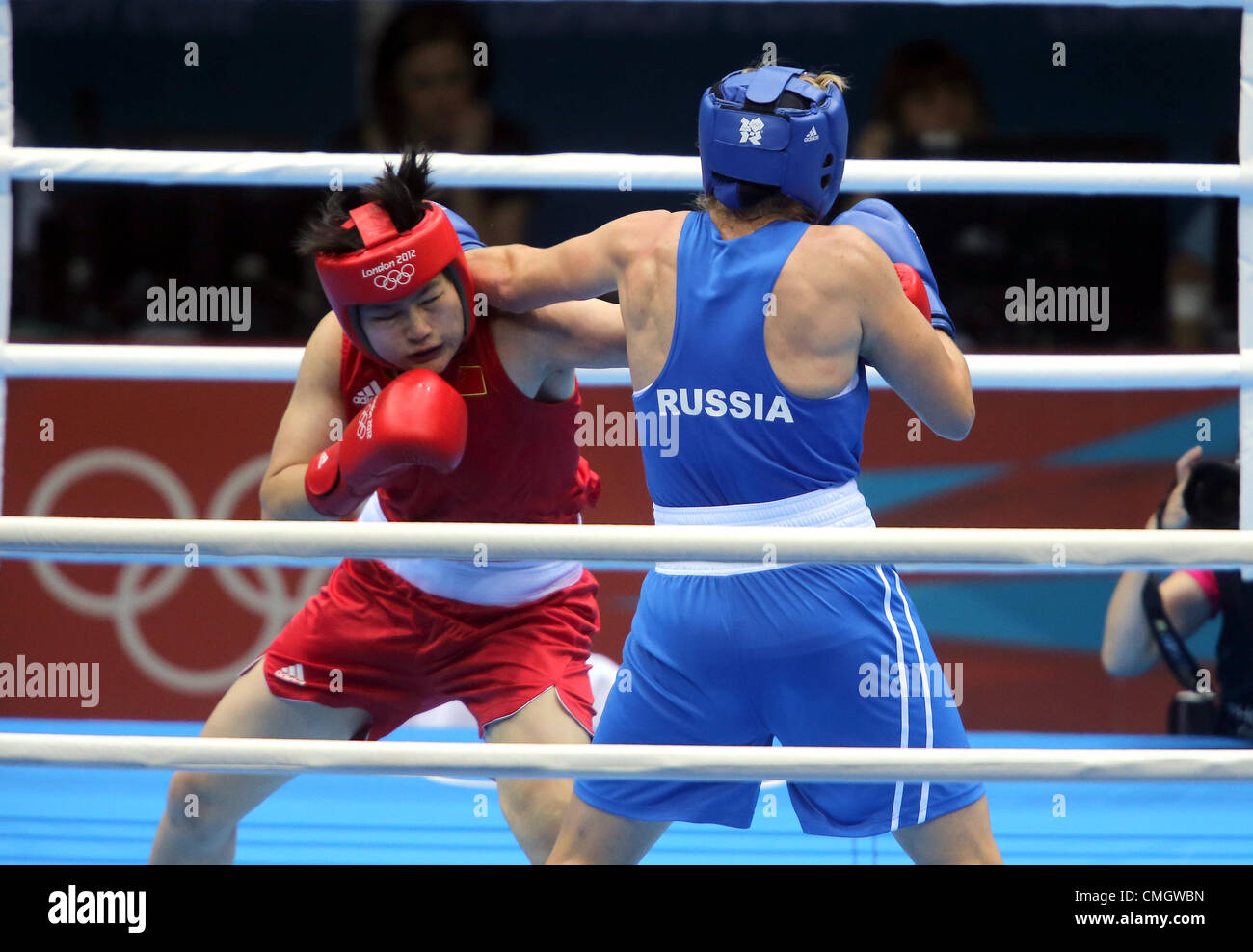 JINZI LI V NADEZDA TORLOPOVA CHINA V RUSSIA STRATFORD LONDON ENGLAND 08 ...