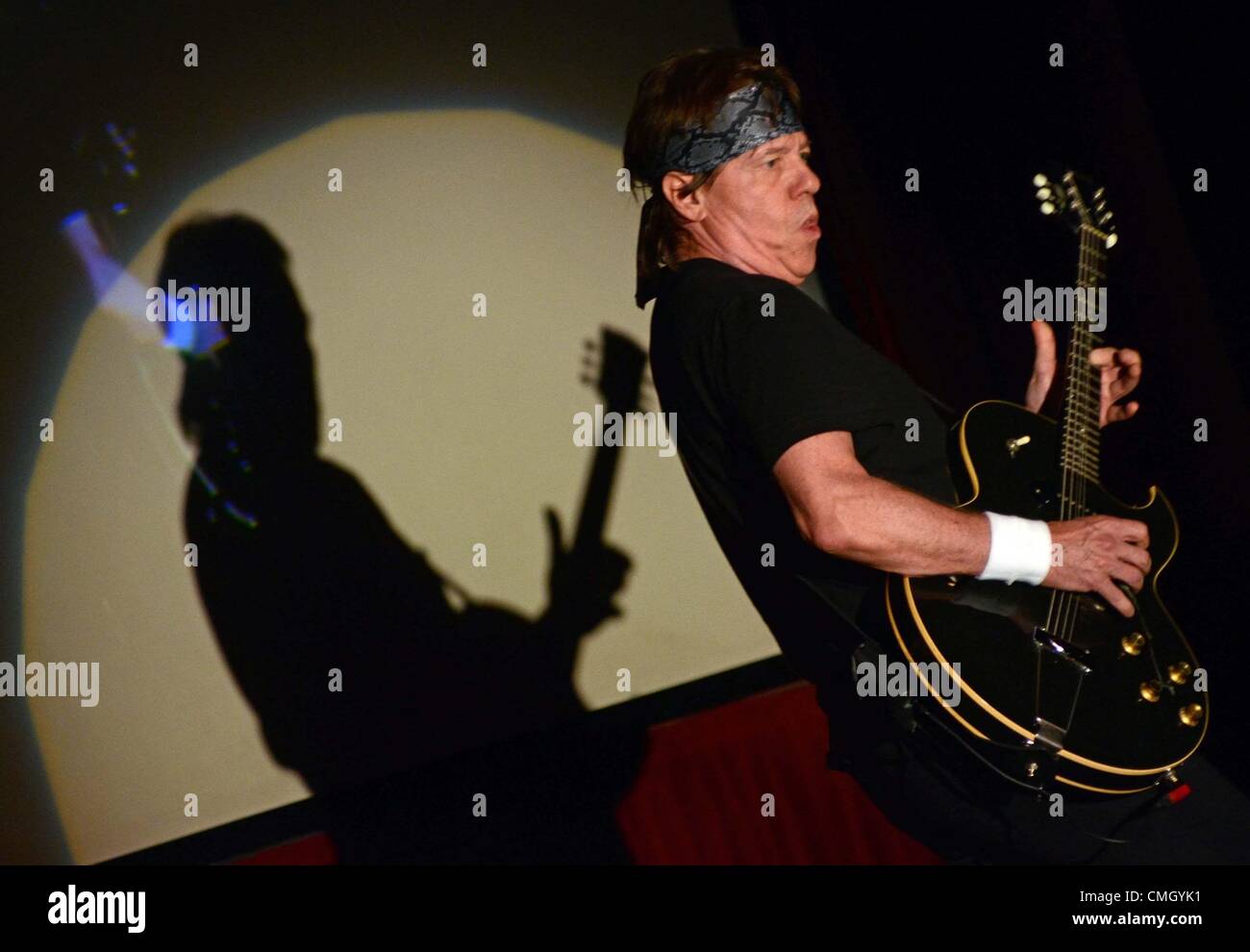 George thorogood and the destroyers hi-res stock photography and images ...