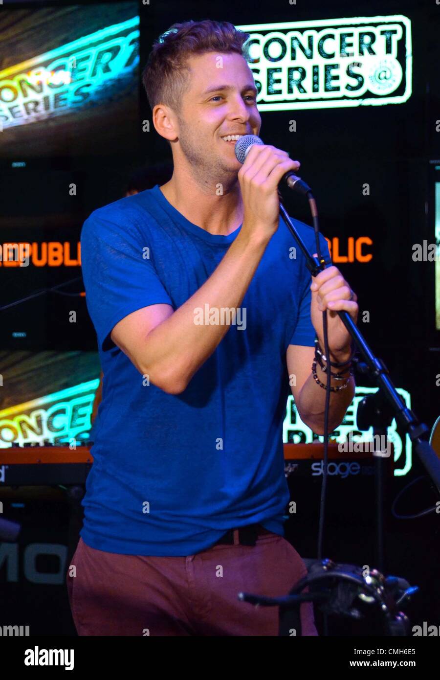 Ryan Tedder at in-store appearance for MLBFanCave.com Concert Series ...