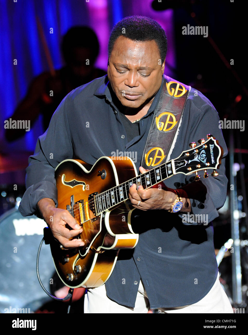 George benson music hi-res stock photography and images - Alamy