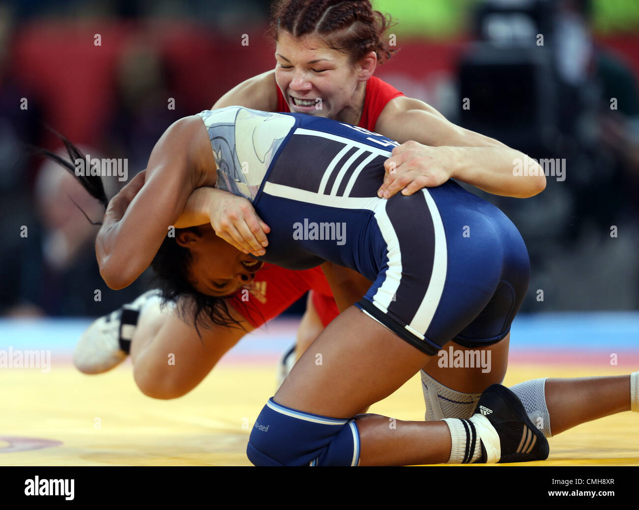 OLGA BUTKEVYCH V LISSETTE ALEX GREAT BRITAIN V EQUADOR EXCELL ARENA ...