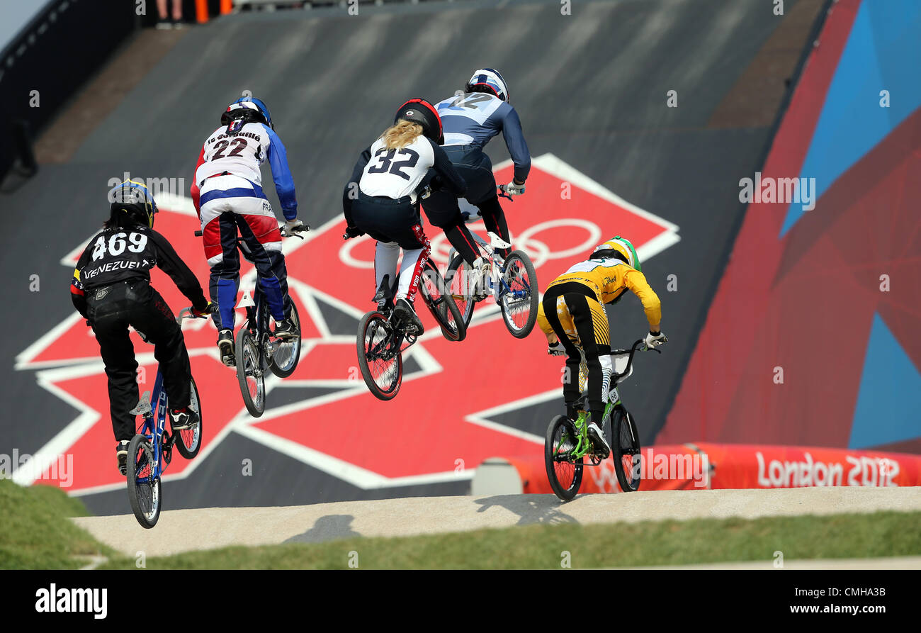 Womens bmx cycling hi-res stock photography and images - Alamy