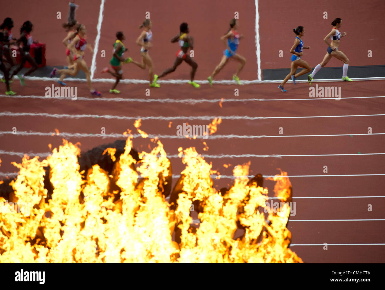 Olympic 5000m run hi-res stock photography and images - Alamy