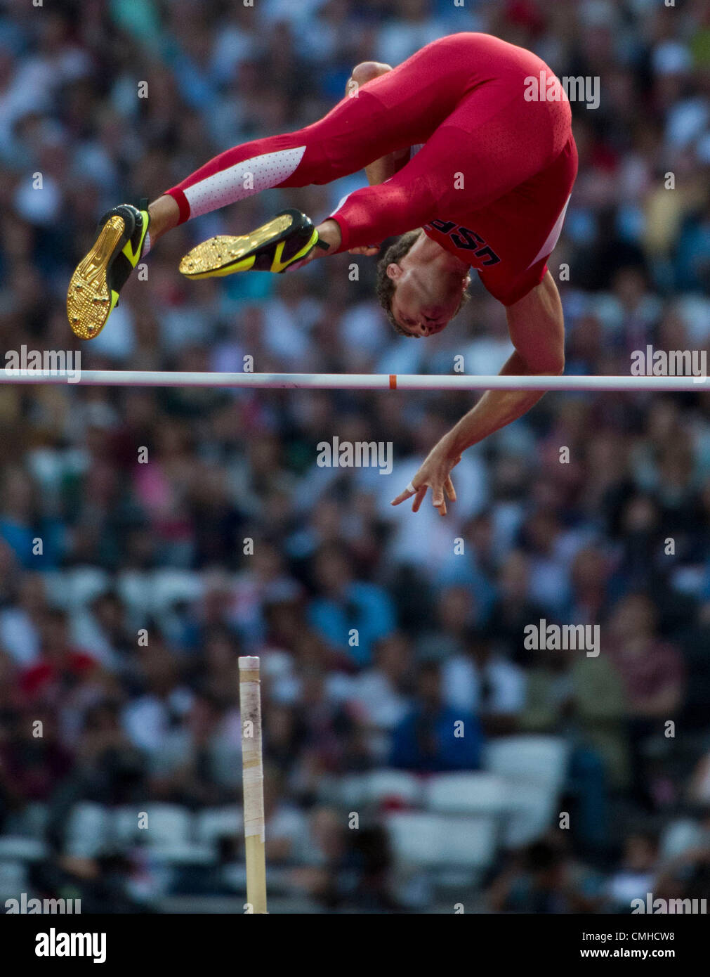 Paul walker during the mens pole vault hi-res stock photography and ...