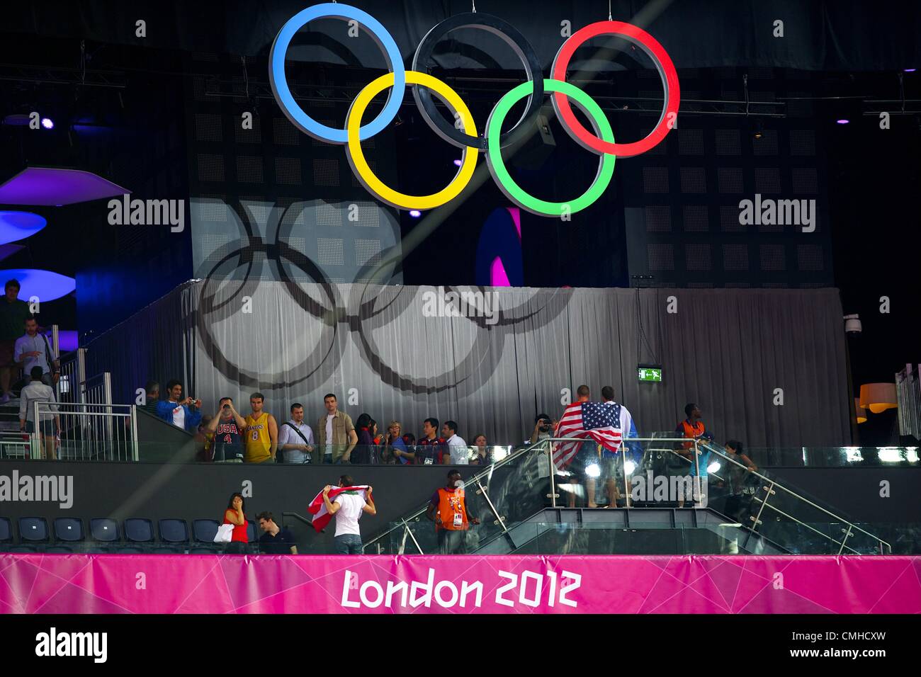Aug. 10, 2012 - London, England, United Kingdom - Spectators pose for a ...