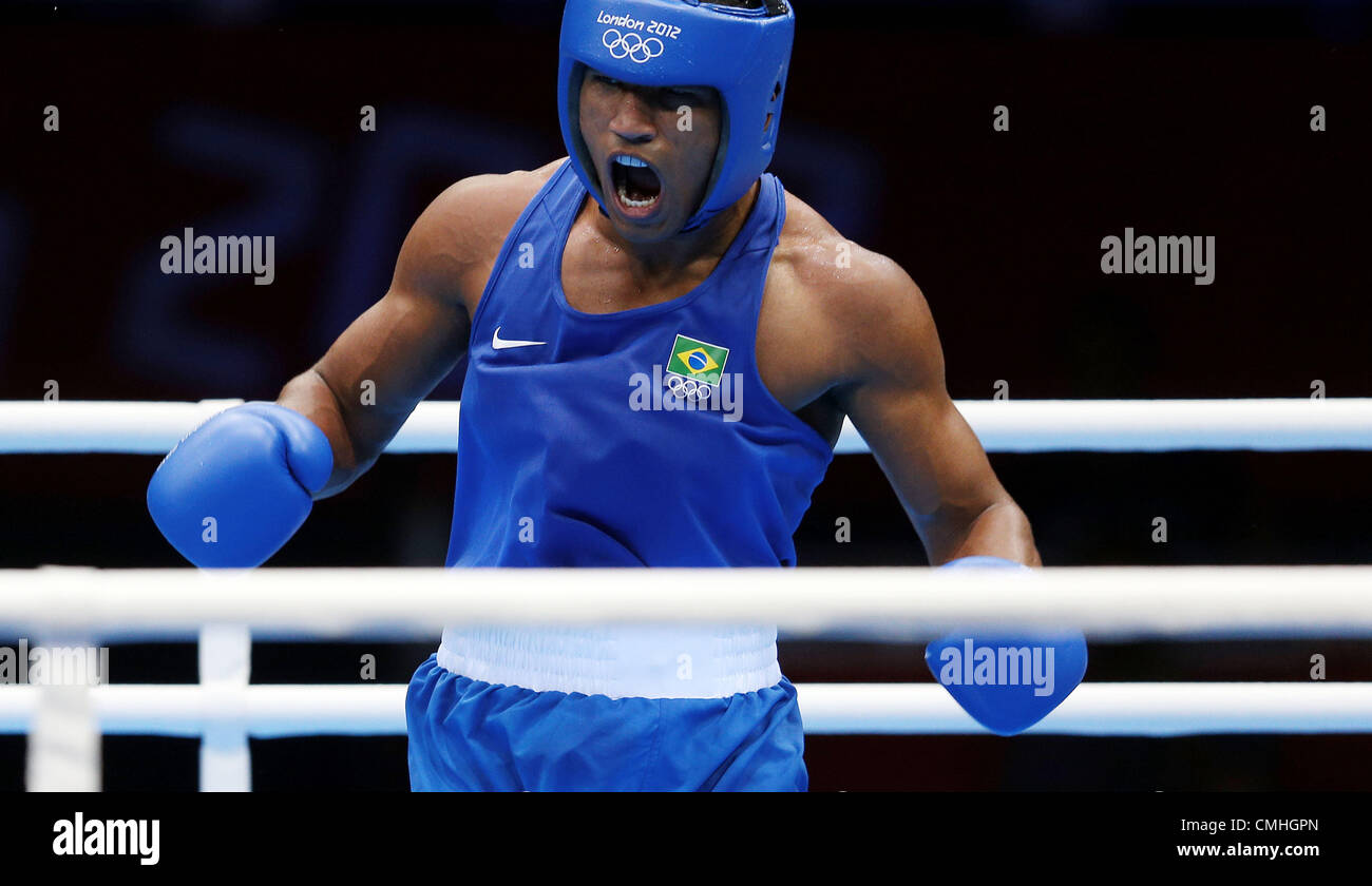 Olympic boxing gloves hi-res stock photography and images - Alamy