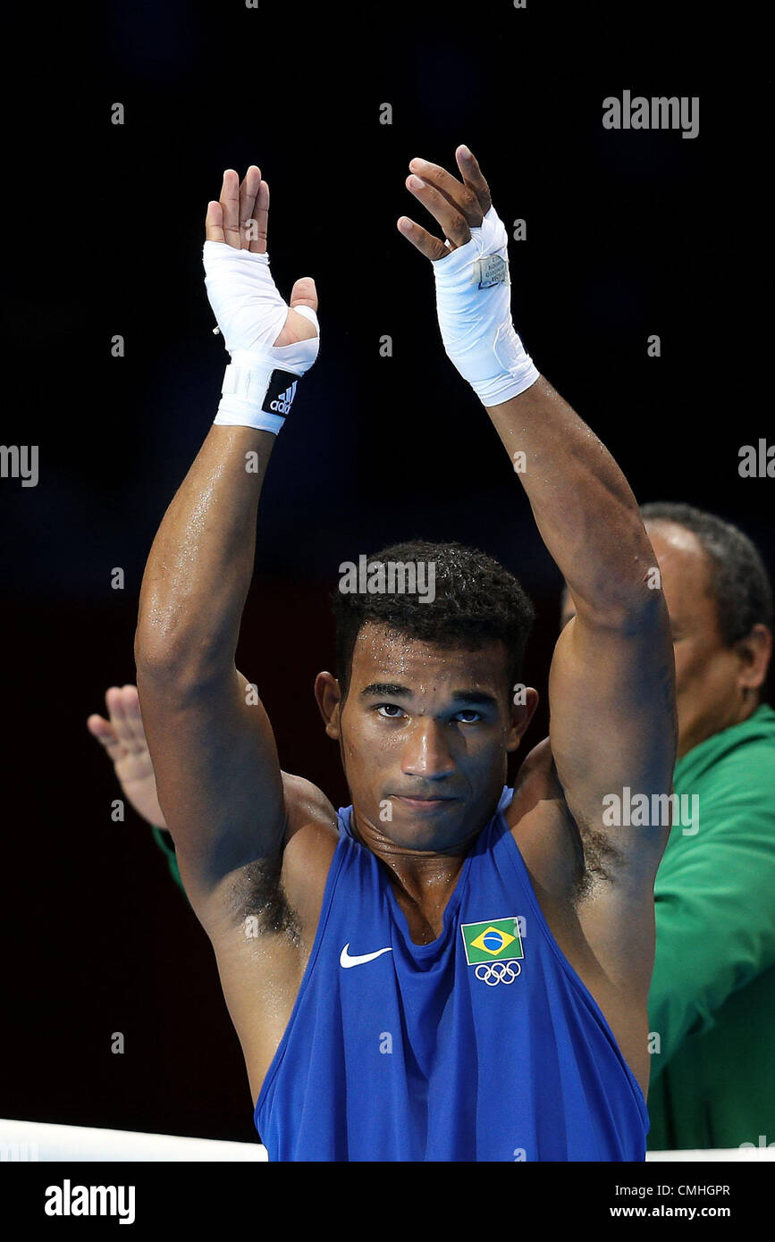 Olympic boxing gloves hi-res stock photography and images - Alamy
