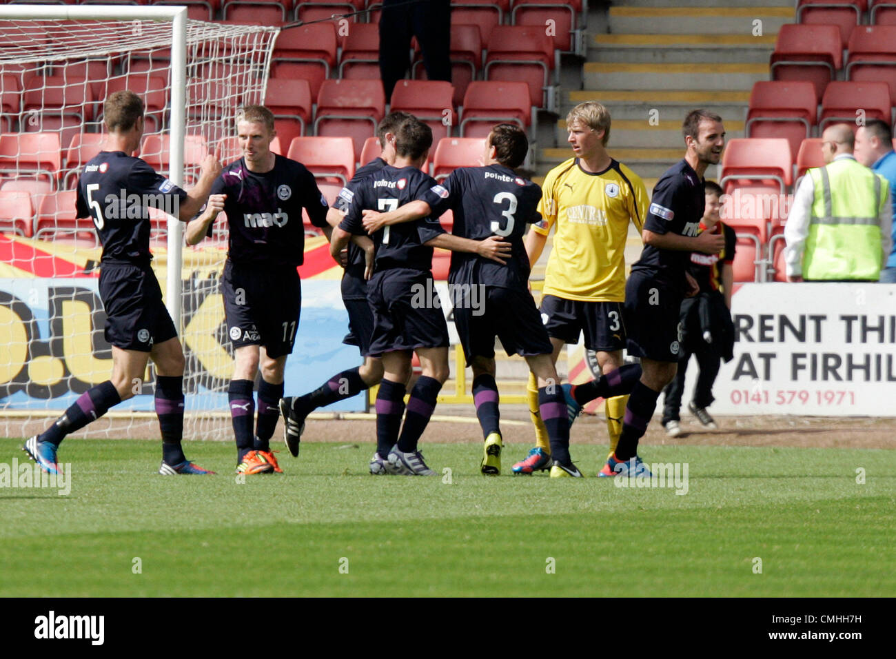 Partick thistle celebrate hi-res stock photography and images - Alamy
