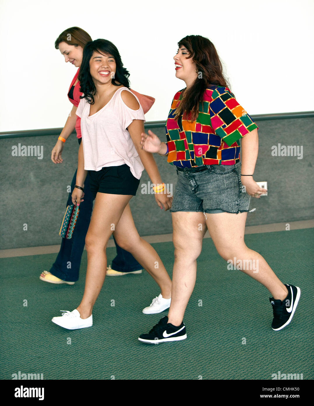 August 11, 2012 - Los Angeles, California, USA - Singing star wannabes ...