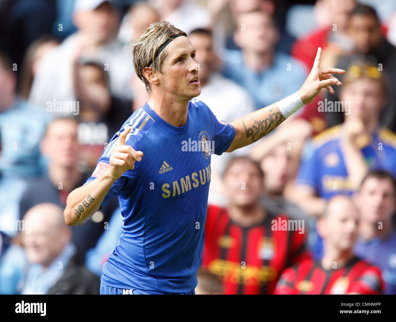 FERNANDO TORRES CELEBRATES CHELSEA V MANCHESTER CITY VILLA PARK ...
