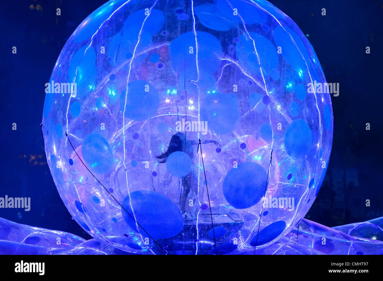 Inflatable octopus hi-res stock photography and images - Alamy