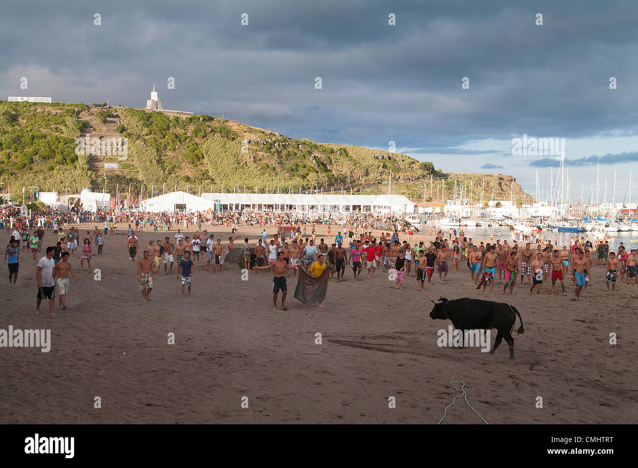 “Tourada à Corda” rope‑restrained bullfight on the beach of Praia da ...