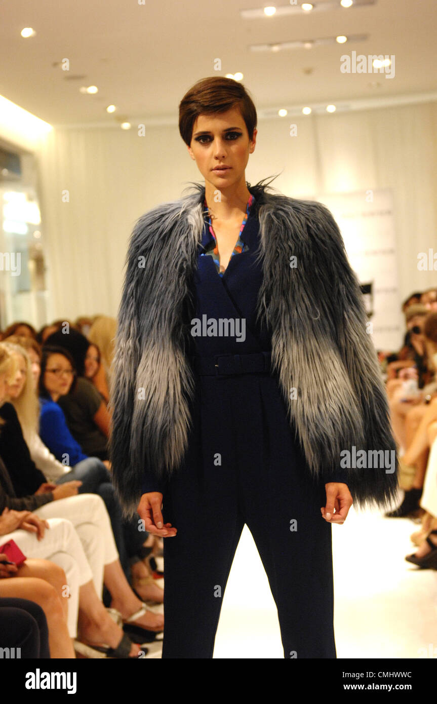 Celebrity stylist and fashion designer Rachel Zoe presented her latest ...