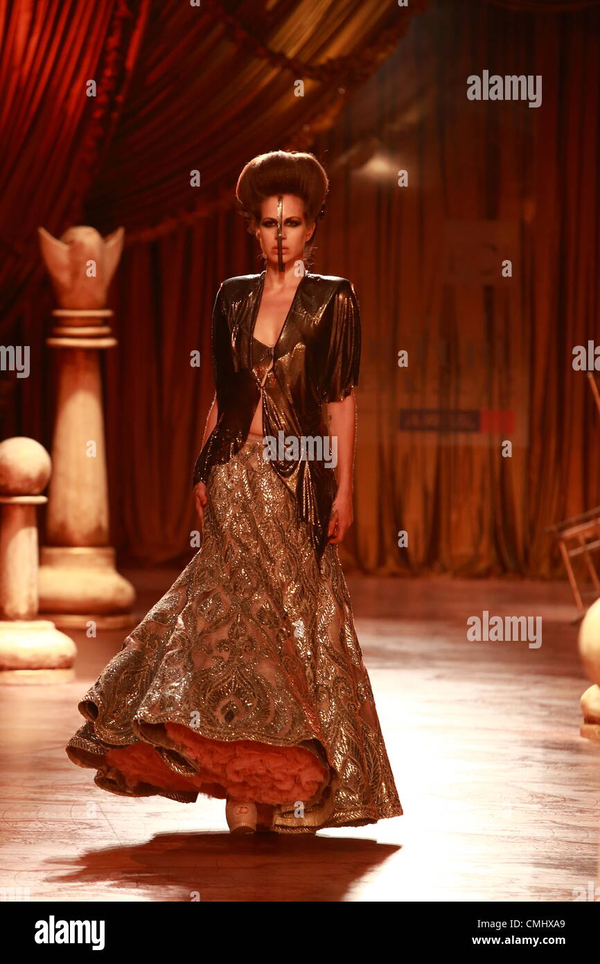 Shantanu nikhil hi-res stock photography and images - Alamy