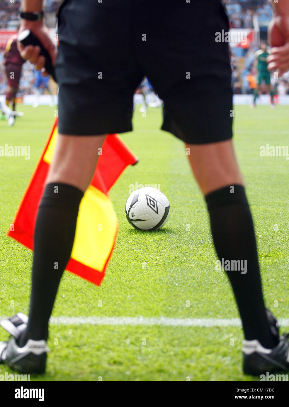 Line referee hi-res stock photography and images - Alamy