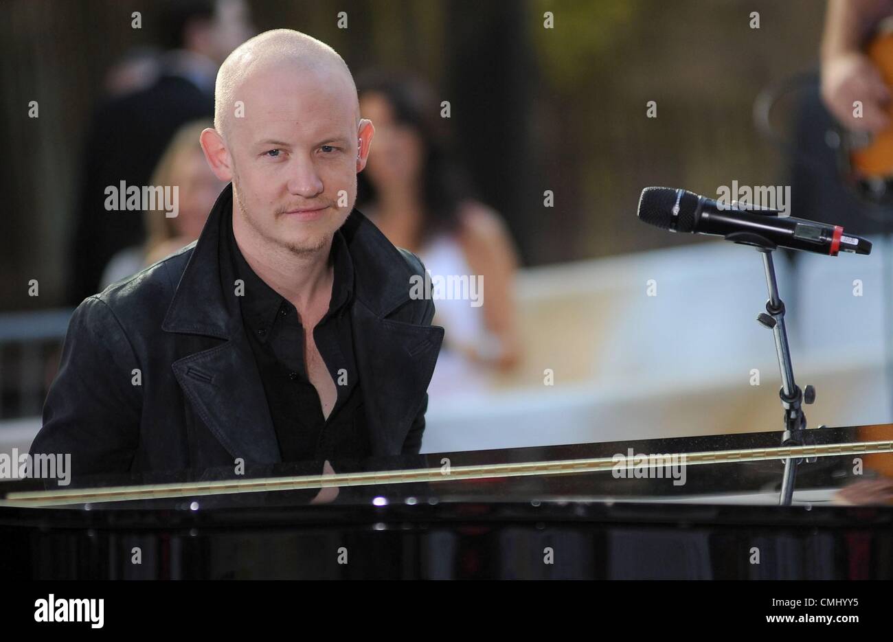 Isaac Slade on stage for NBC Today Show Concert with The Fray ...