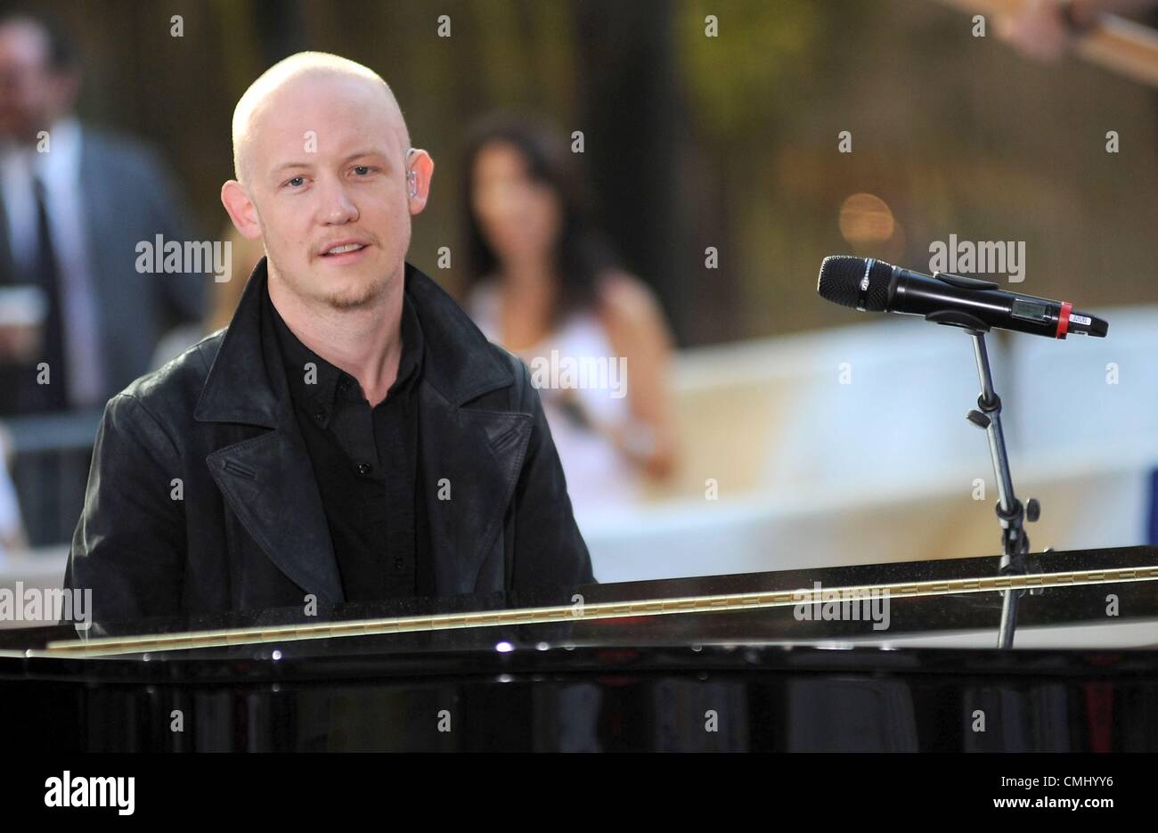 Isaac Slade on stage for NBC Today Show Concert with The Fray ...
