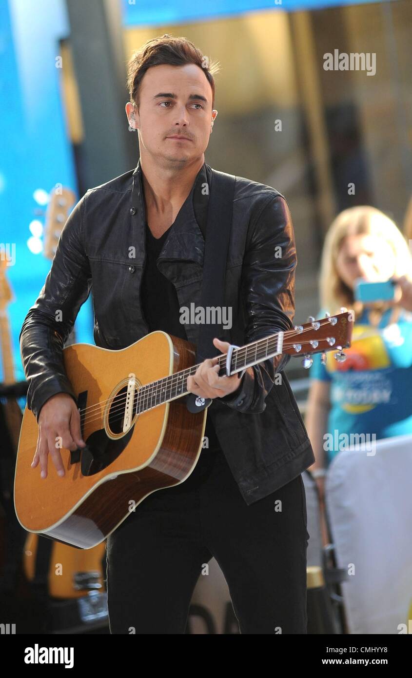 Joe King on stage for NBC Today Show Concert with The Fray, Rockefeller ...