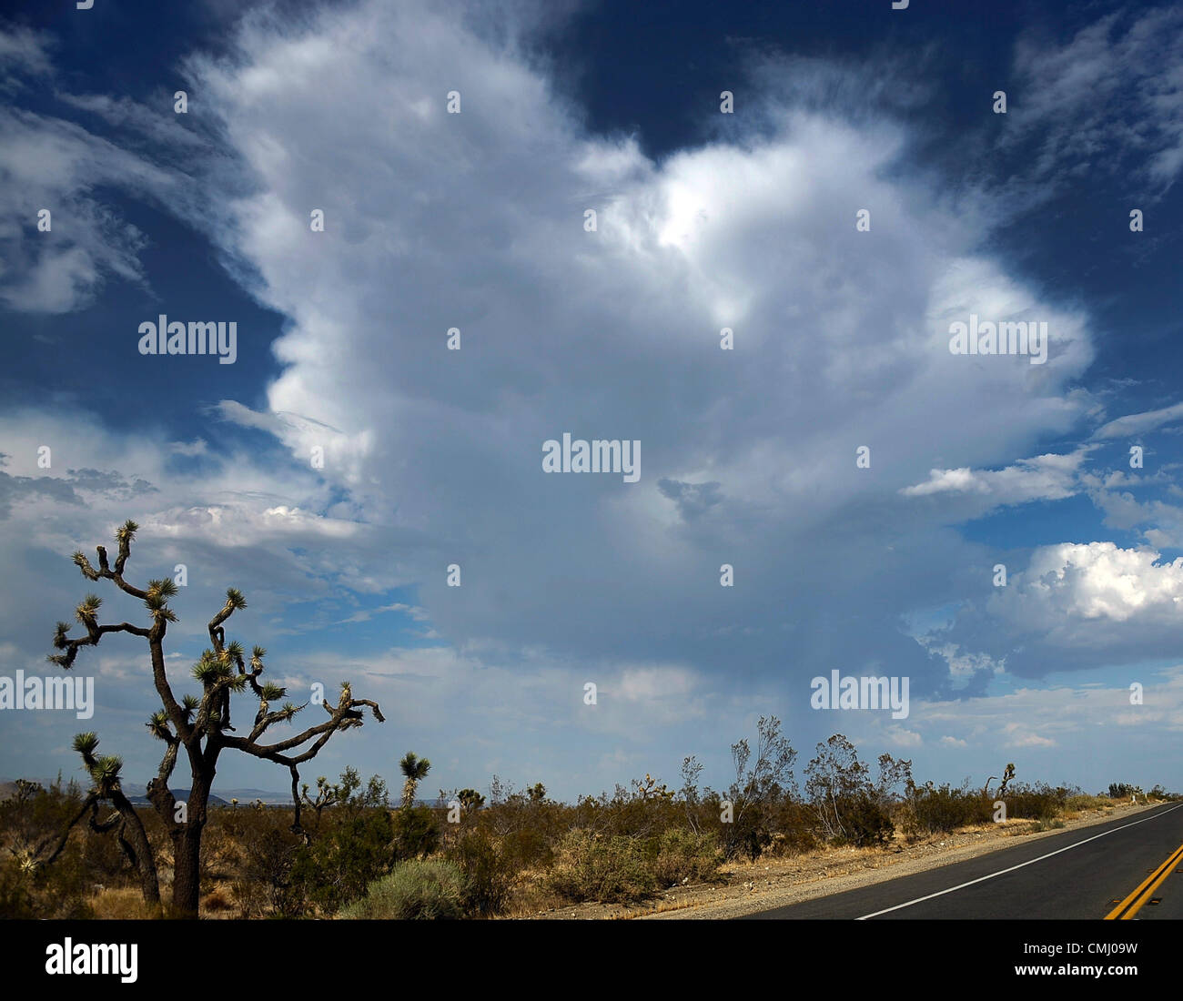 August 12,2012. VICTORVILLE-California.USA Monsoon storm cells pass ...